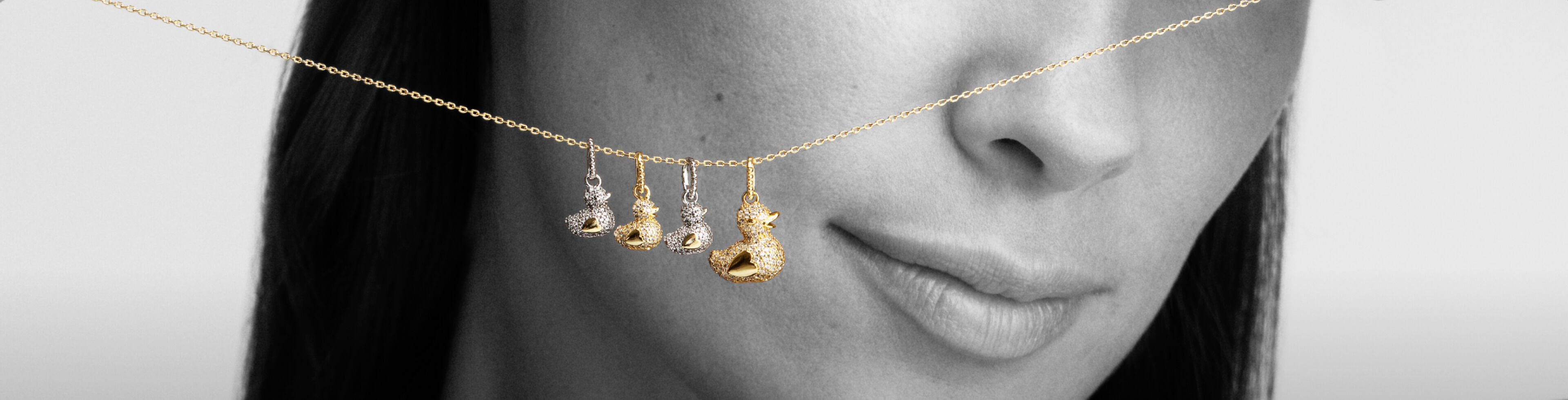 Maria Pombo woman | Agatha